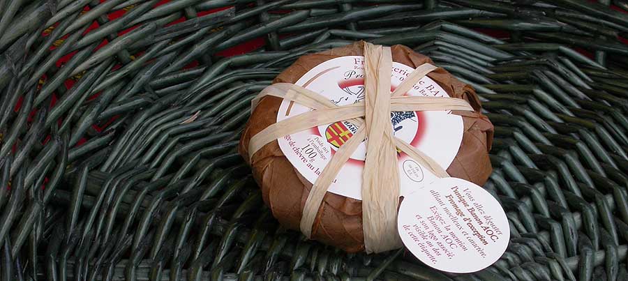 Banon village en Haute Provence & la Fête du Fromage | Photos Horizon ...