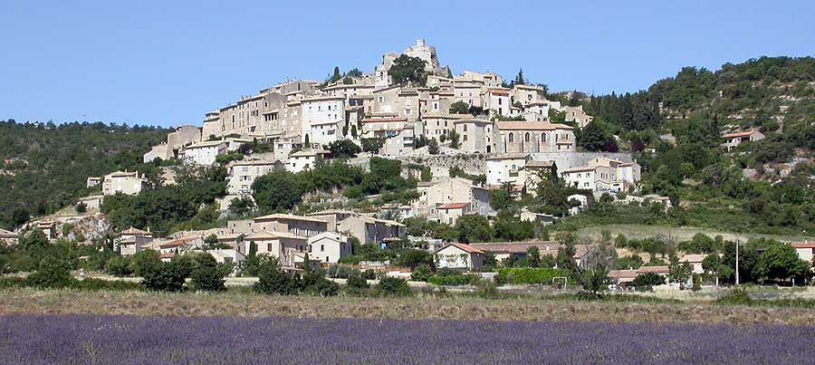 Simiane-la-Rotonde en haute Provence - photos Horizon Provence